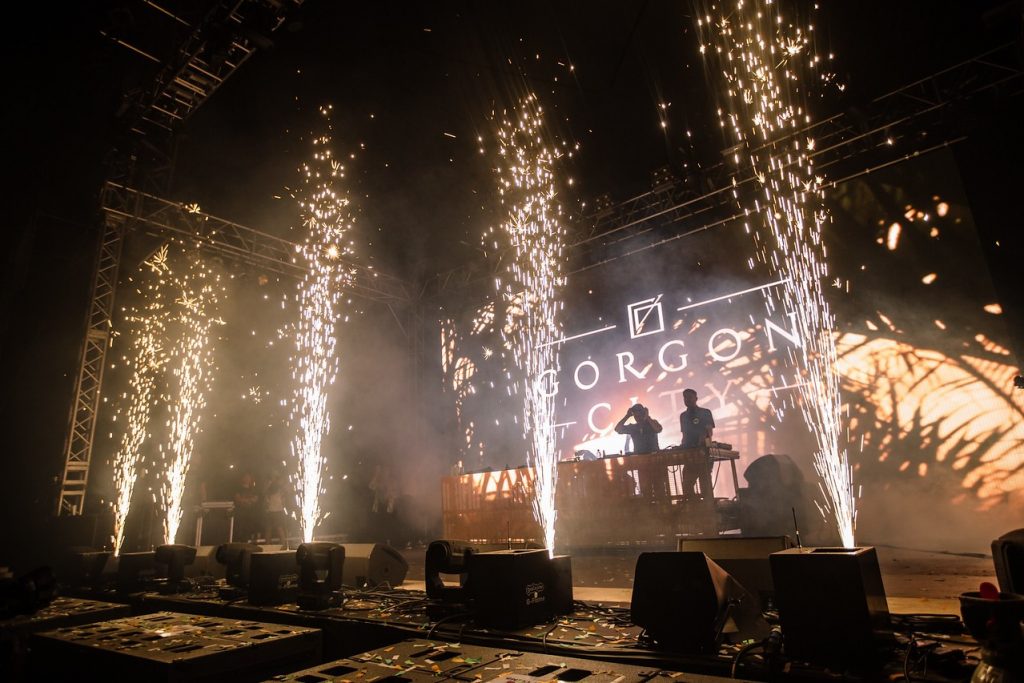 Sparkular Spark Fountains – Aardvark FX